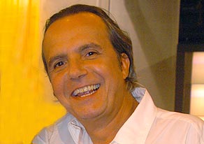 Tato Gabus Mendes começa a gravar 3ª fase de JK - OFuxico