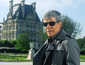 Viver A Vida: Marcos vai ao apartamento de Dora e a convence a ficar ...