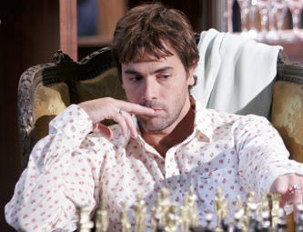 Uma Rosa Com Amor: Claude protege Serafina do frio em seu paletó - OFuxico