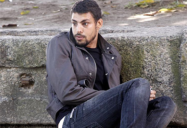 Cauã Reymond não corta as unhas e a barba para voltar a gravar - OFuxico