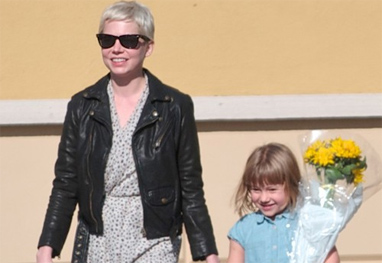 Aos 18 anos, Matilda Ledger é a viva imagem do pai, Heath Ledger