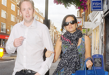 Lily Allen passa lua de mel no Festival de Glastonbury - OFuxico