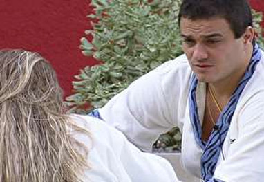 BBB12: Rafa diz para Renata que os brothers acham que eles têm um caso ...
