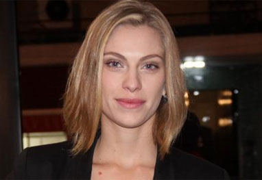 Lana Rhodes muda visual para segunda temporada de Rebelde - OFuxico