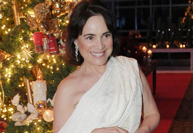 Regina Duarte passará o Réveillon na praia - OFuxico