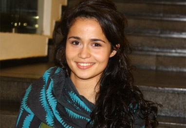 "Minha profissão me escolheu", diz Amanda Costa - OFuxico