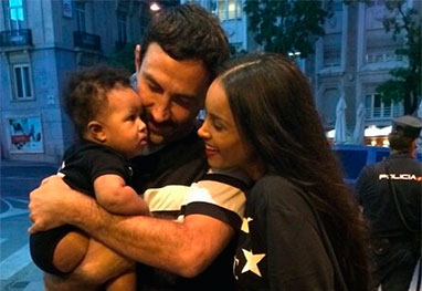 Ciara mostra o rostinho de seu bebê pela primeira vez - OFuxico