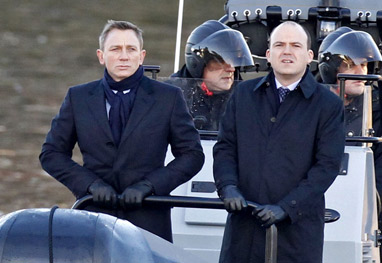 Elegante, Daniel Craig roda primeiras cenas de novo filme de James Bond ...