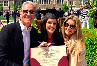 Após lua de mel, Roberto Justus celebra formatura da filha - OFuxico