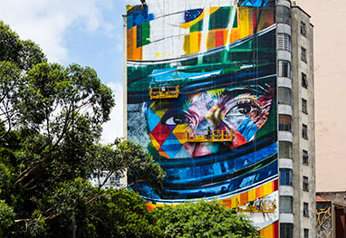 Artista desenvolve mural em homenagem a Ayrton Senna - OFuxico