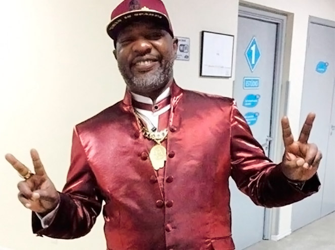 ‘Assim a mulherada não resiste’, diz Mr. Catra em foto - OFuxico