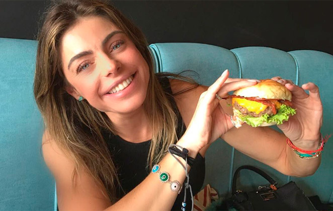 Daniella Cicarelli devora hambúrguer e brinca: ’A vida é feita de ...
