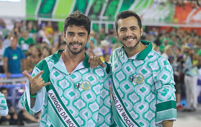 Ex-BBB Matheus Lisboa desfila pela Mocidade - OFuxico