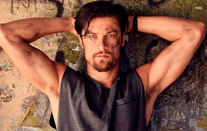 Raphael Sander esbanja beleza em ensaio fotográfico - OFuxico