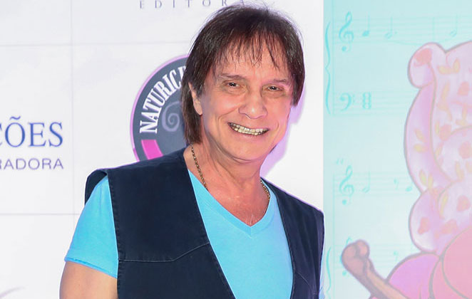 Roberto Carlos vai lançar empreendimento em forma de rosa - OFuxico