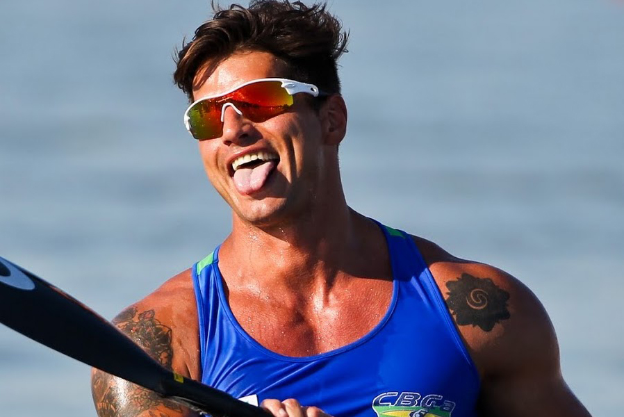 Fernando Fernandes: 'A única verdade é que vivo' - OFuxico