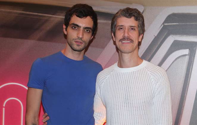 Theodoro Cochrane vai bem acompanhado a pré-estreia de filme - OFuxico