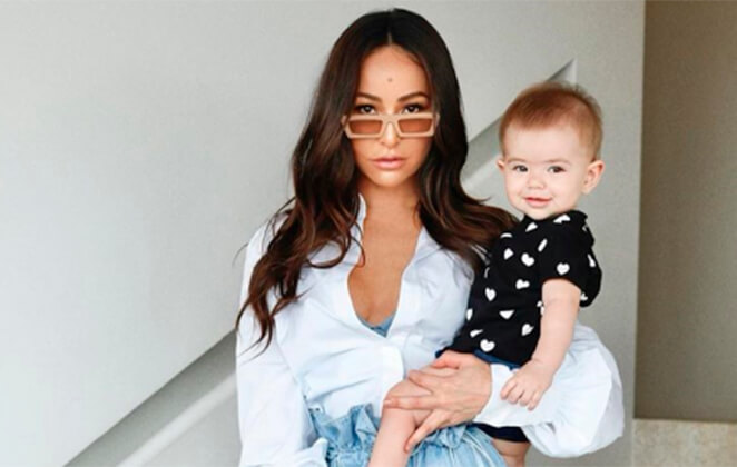 Zoe é clicada usando botas cano longo e web fica apaixonada - OFuxico