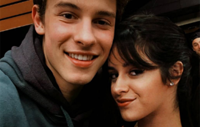 Shawn Mendes e Camila Cabello fazem mesa de palco em festa - OFuxico