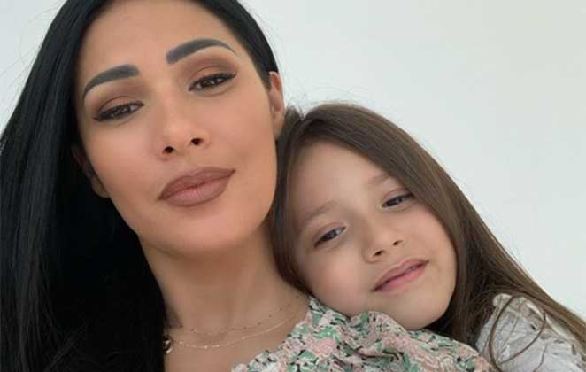 Simaria é maquiada pela filha e compartilha vídeo na web - OFuxico