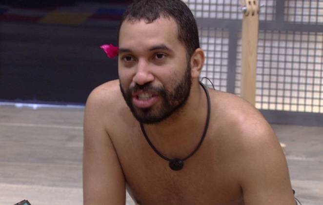 BBB21: Gilberto confirma que se apaixonou por Lucas Penteado - OFuxico