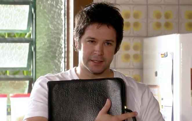 Resumo de novela - Ti-ti-ti: Ariclenes decide guardar seu dinheiro no ...