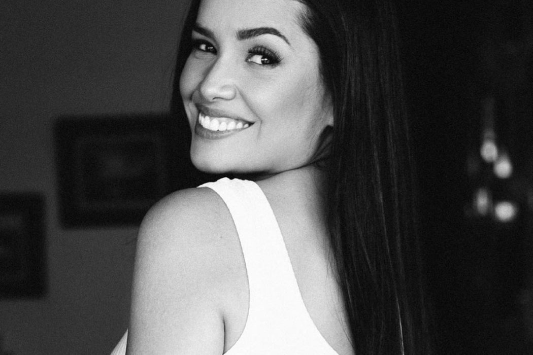 Juliette Freire comemora sucesso de documentário