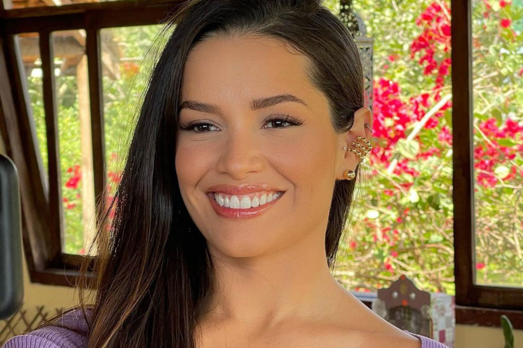 Juliette Freire é seguida por artista internacional e vibra