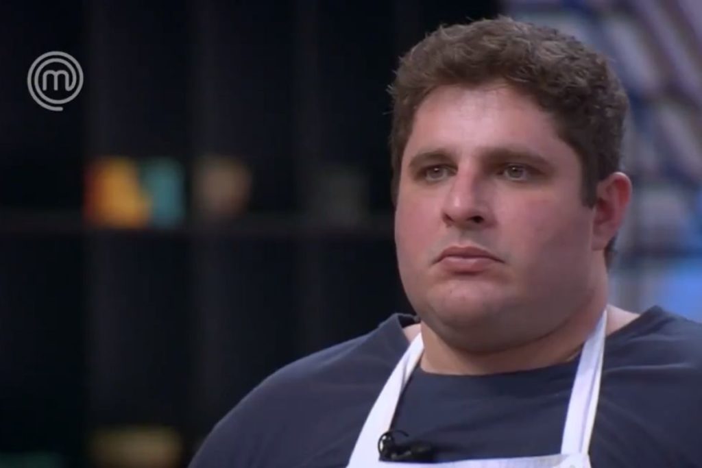 MasterChef: André erra no preparo de cuscuz e é o 9º eliminado