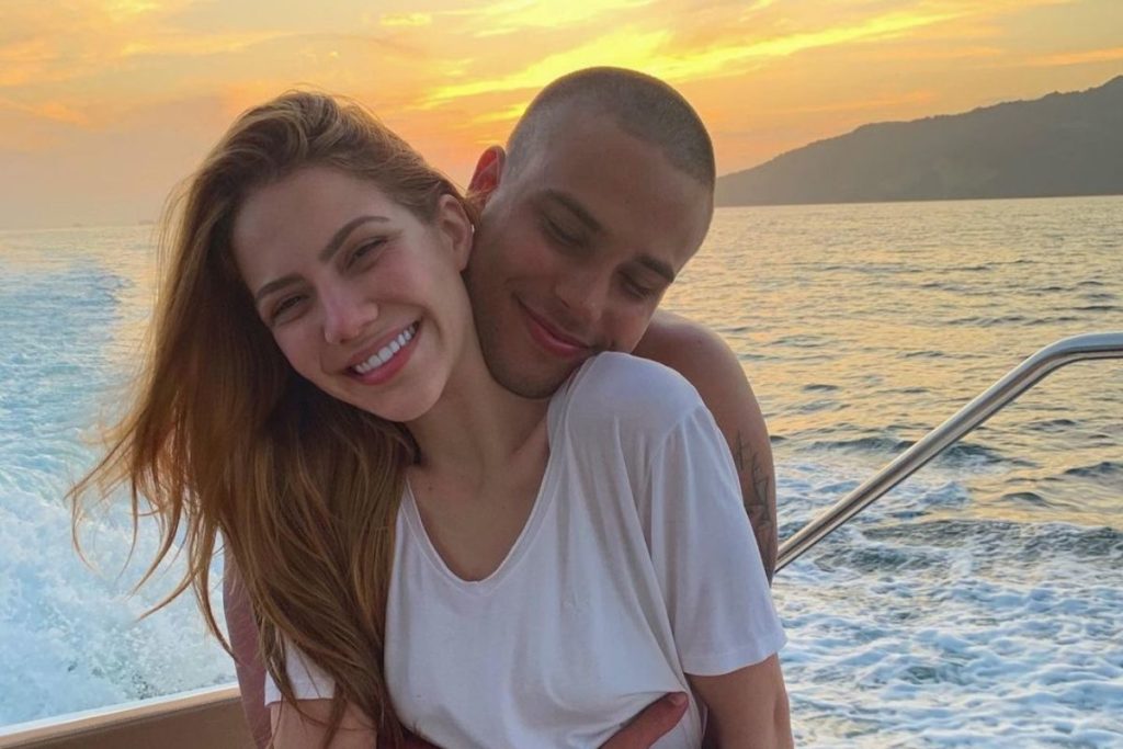 Sarah Poncio confirma fim do casamento com Jonathan Couto