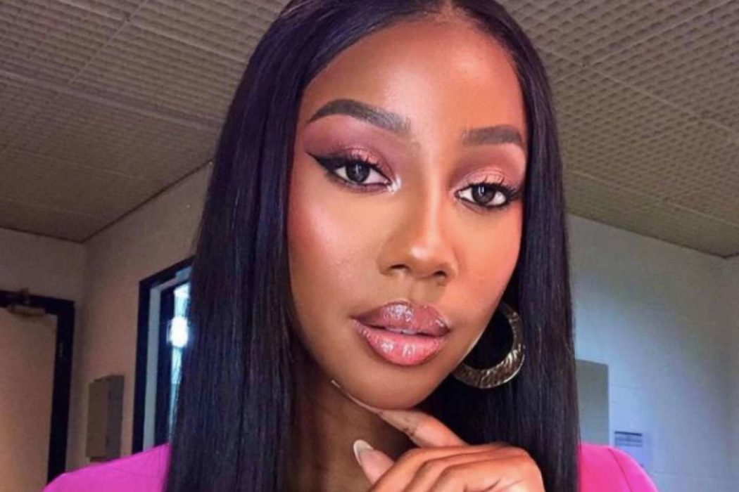 Camilla de Lucas divulga número de telefone: 'Me liga!' - OFuxico