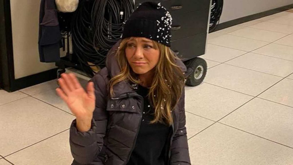 Jennifer Aniston volta a falar sobre divórcio com Brad Pitt - OFuxico