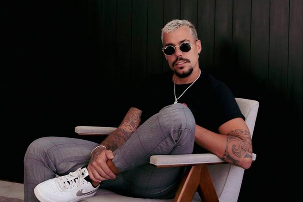 Lipe Ribeiro protagoniza beijão em balada no Rio: "Tô sem limite"