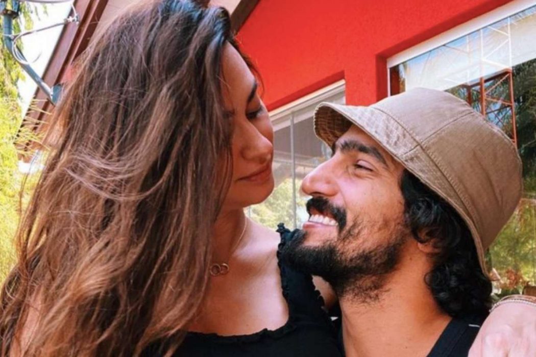 Thayla Ayala dá à luz Francisco, filho com Renato Góes - OFuxico
