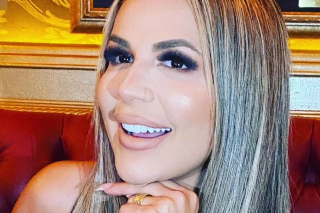 BBB22: Fãs apontam Deolane Bezerra como sister, após dica de Boninho