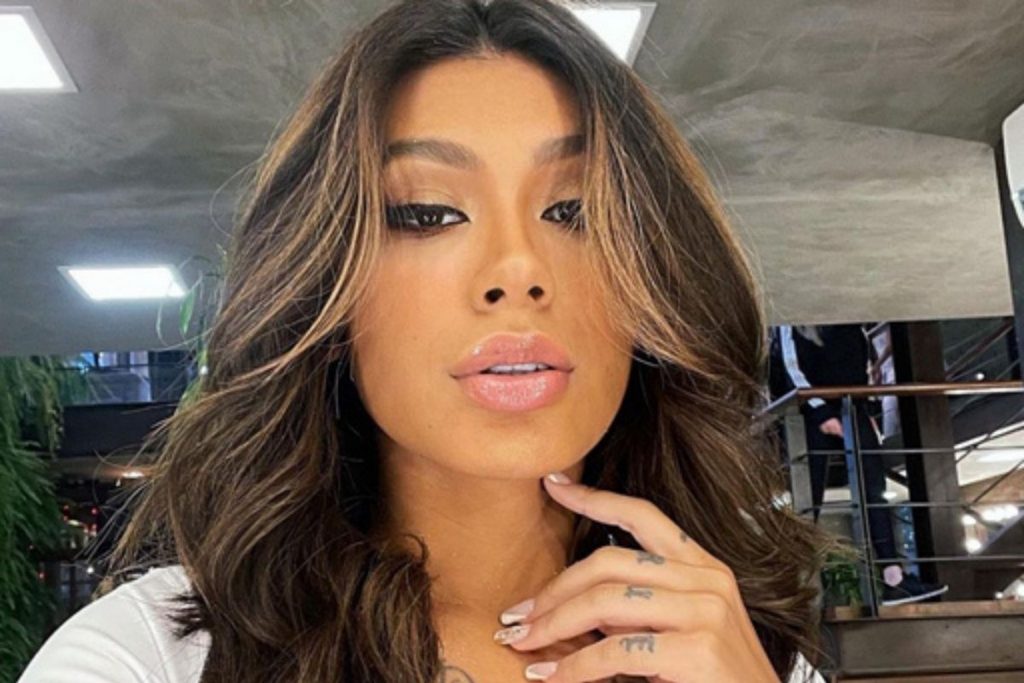 Pocah esclarece conversa sobre pó e ameaça processo - OFuxico