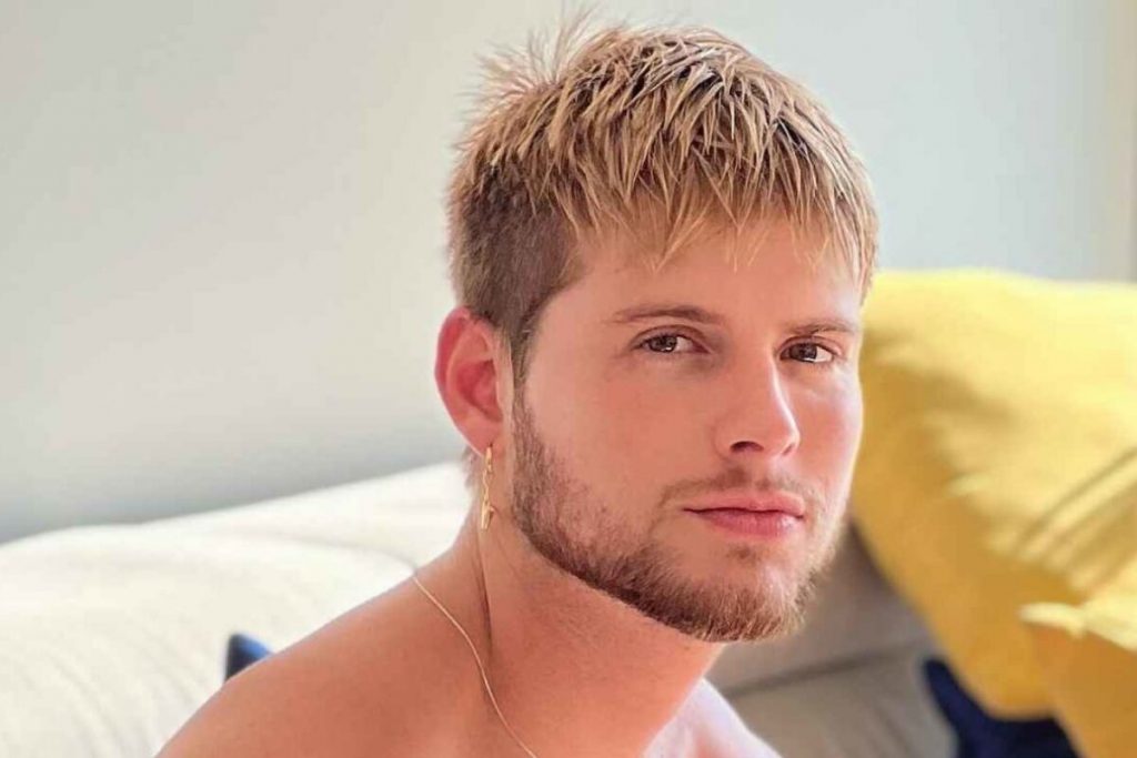 Ex-BBB Daniel Lenhardt se declara ao novo namorado. Saiba quem é!