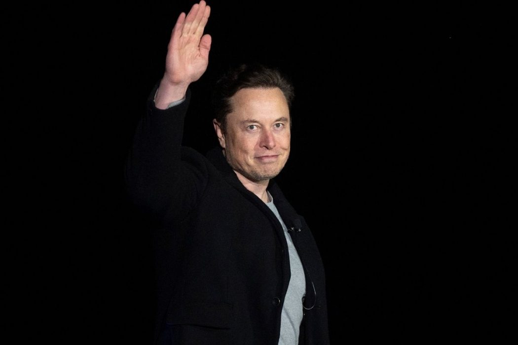 Elon Musk esconde de todo mundo e é pai pela segunda vez