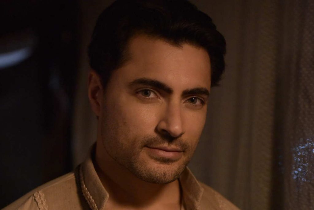 Carlo Porto chama atenção como Saul na série Reis - OFuxico