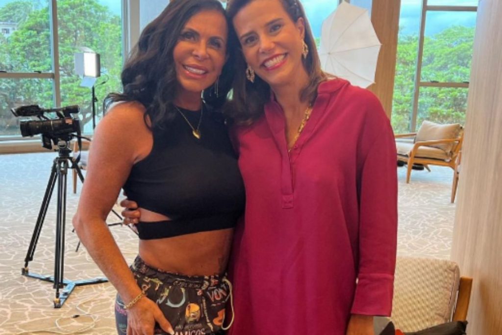 Gretchen aparece peluda e web não perdoa: "Mais que o Tony Ramos"