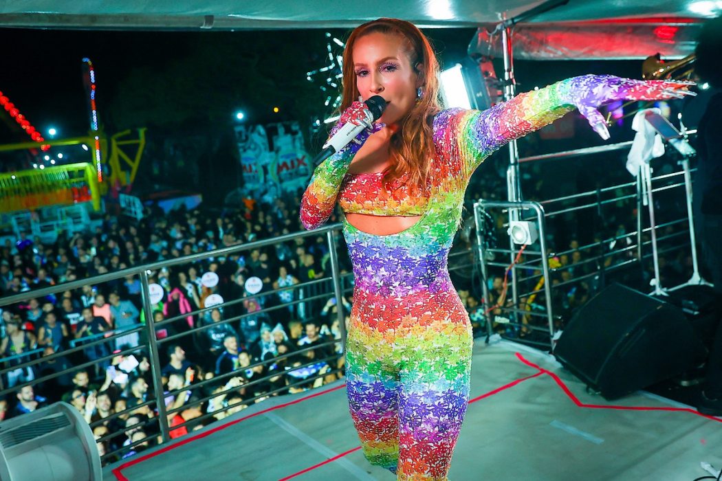 Claudia Leitte arrasta foliões na última noite do Micareta São Paulo