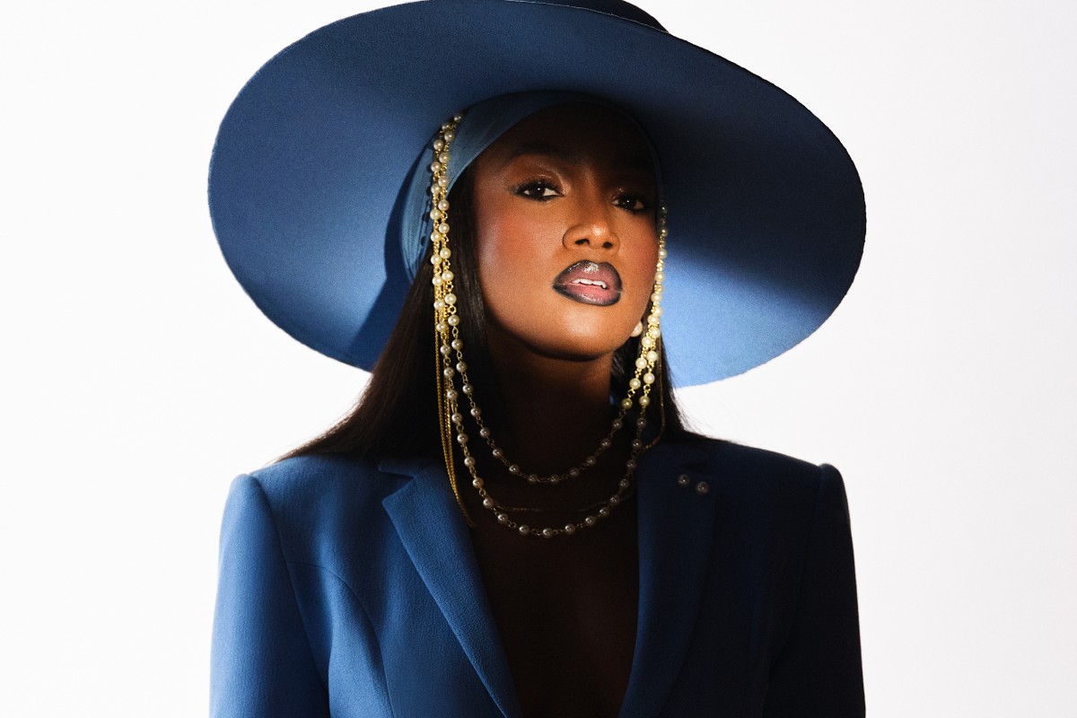 IZA revela que fé a impediu de largar a música no início da carreira