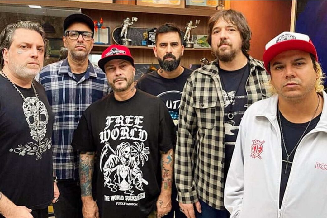 Charlie Brown Jr. celebra 30 anos em show - OFuxico