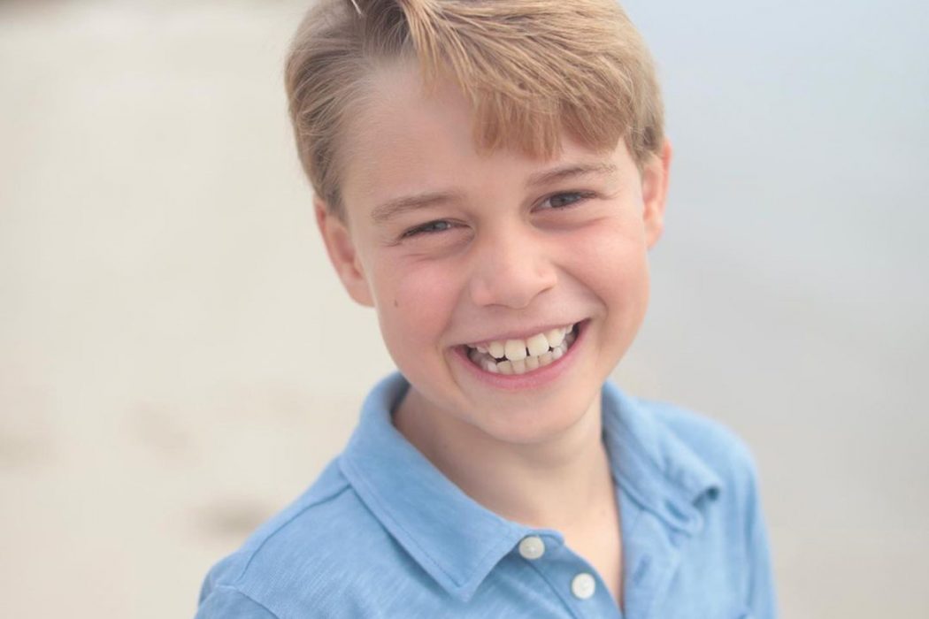 Príncipe George surge em nova foto oficial para celebrar aniversário