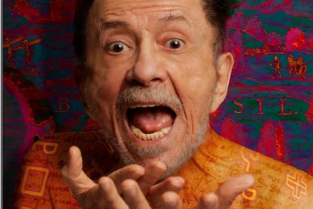 Tom Zé é entrevistado pelo “Canal Livre” - OFuxico