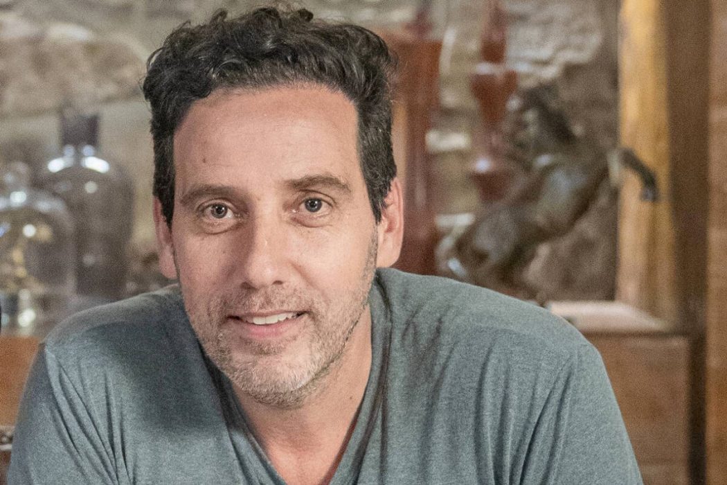 Mar do Sertão: Conheça Allan Fiterman, diretor artístico da novela