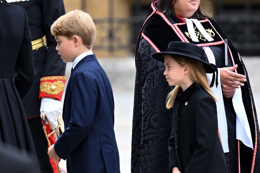 Princesa Charlotte chora muito no funeral da Rainha Elizabeth II