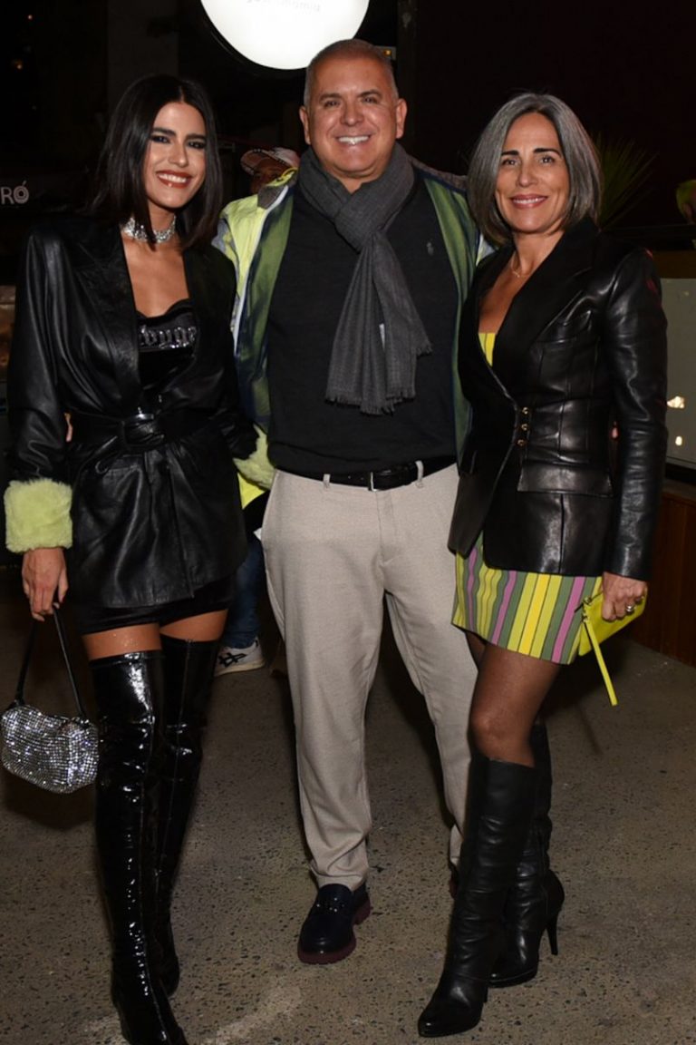 Cleo faz 40 com festa recheada de looks Neon. Vem ver! - OFuxico