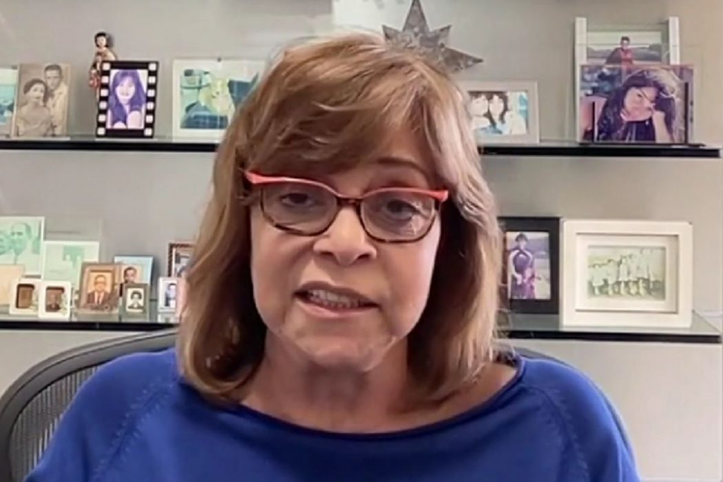 Saiba quem é Raffa Rarbbie, a noiva de 25 anos do cantor Latino