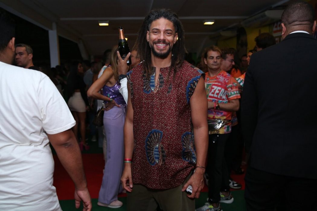 Carnaval 2023: Paolla Oliveira aquece a quadra da Grande Rio